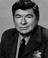 Morte na História: MORTE DE CLAUDE AKINS