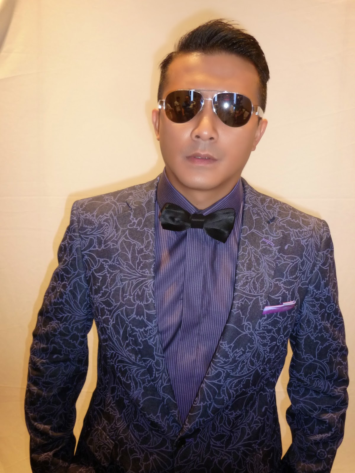 Kee Hua Chee Live!: SUPERSTAR ACTOR AARON AZIZ WILL WEAR A BESPOKE SUIT ...