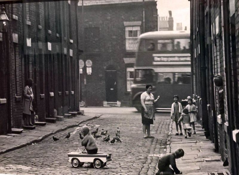 Life of the Working Class in Manchester in the 1960s and 1970s ...