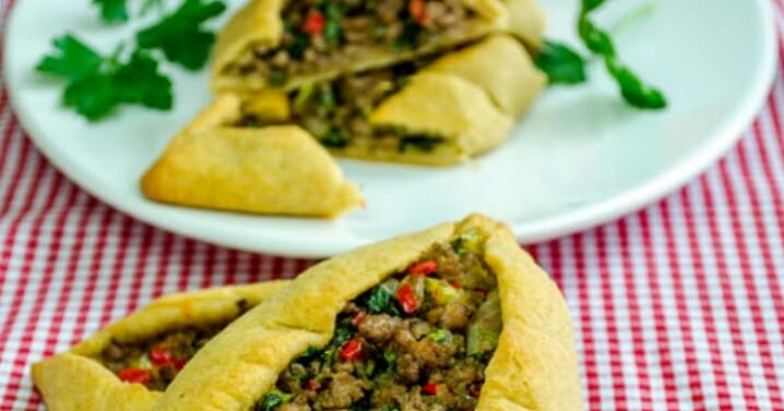 Delicious Turkish Pide with Ground Beef - BEAN GIRRAS