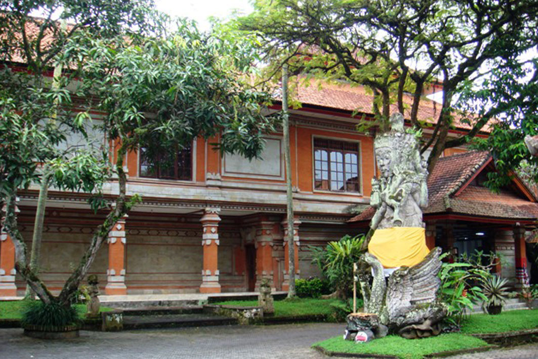 Museum In Bali: Neka Art Museum