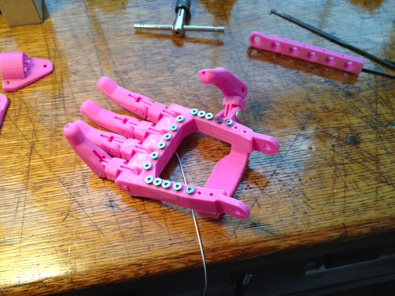 handverker: prosthetic hand: milwaukee prt.11 (talon hand drilling and ...