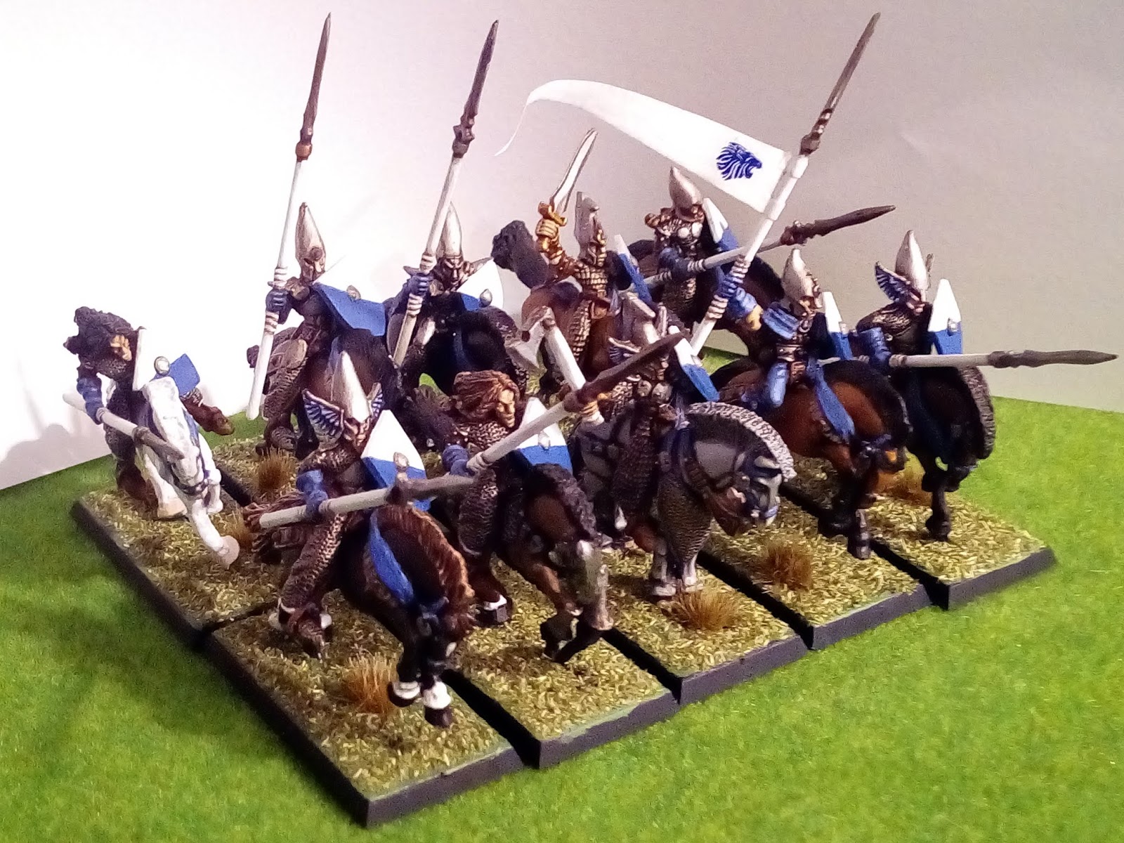 Vanhaa Vasarointia: Elven cavalry for July