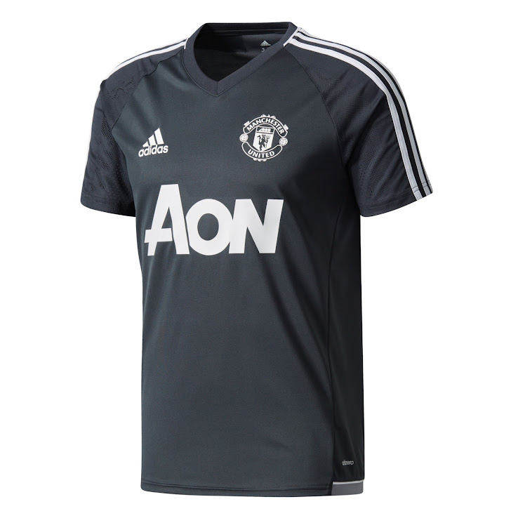 Two Manchester United 17-18 Training Kits Released - Footy Headlines