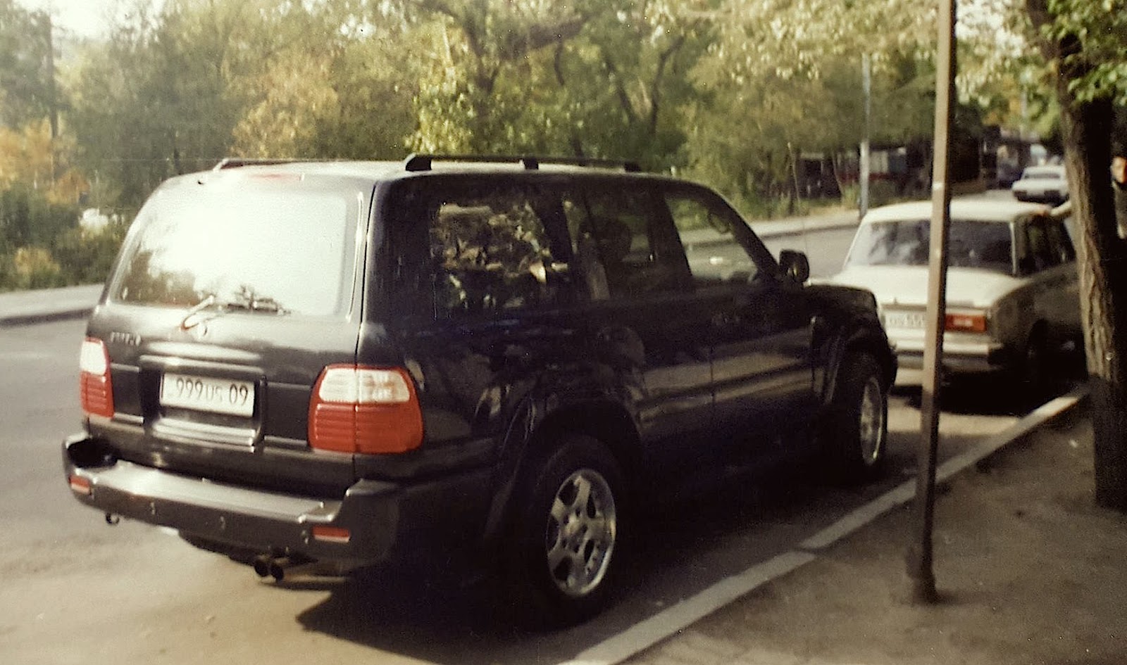 The art of cars: Lexus LX470 (Part 2)