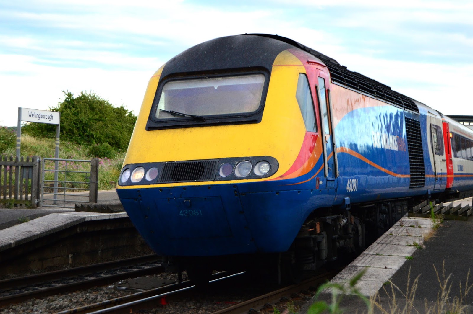 'Along These Tracks' Train Photos Site : Class 43081 Brel Paxman IC125 ...