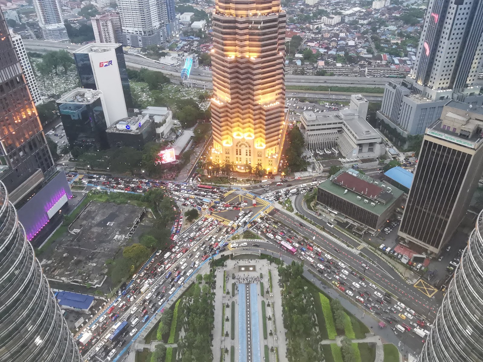 Cara naik ke Sky Bridge KLCC - Nothing to Somethings