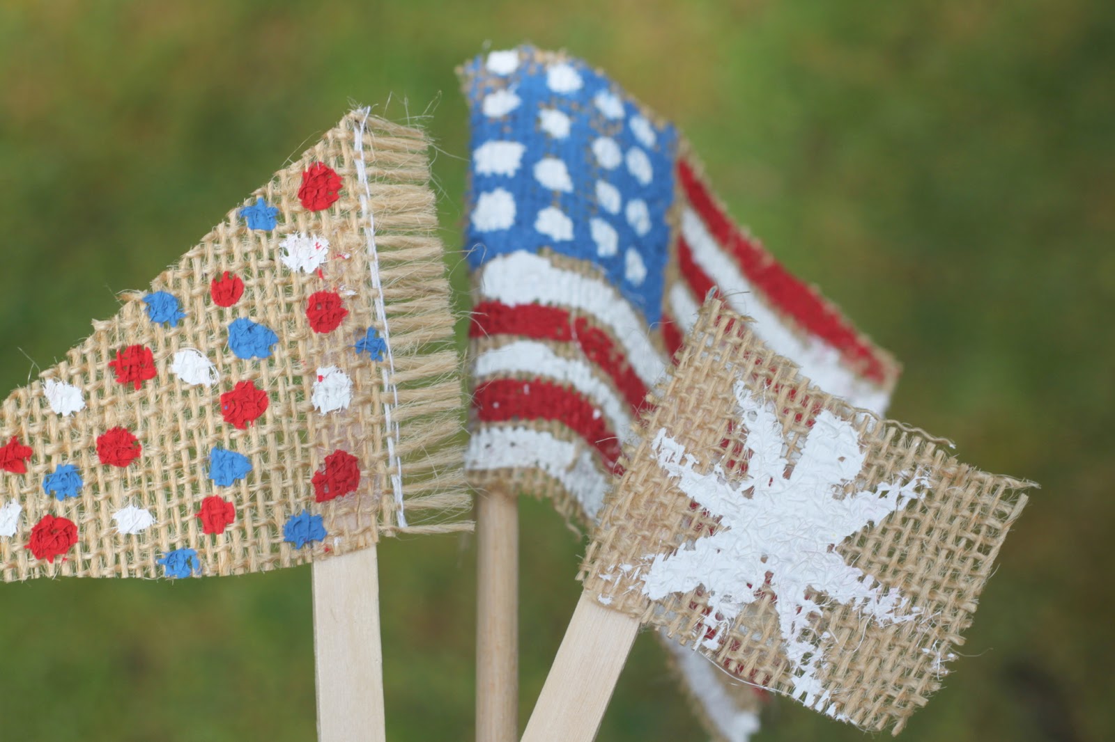 Green Owl Art: Burlap Flags for The 4th of July