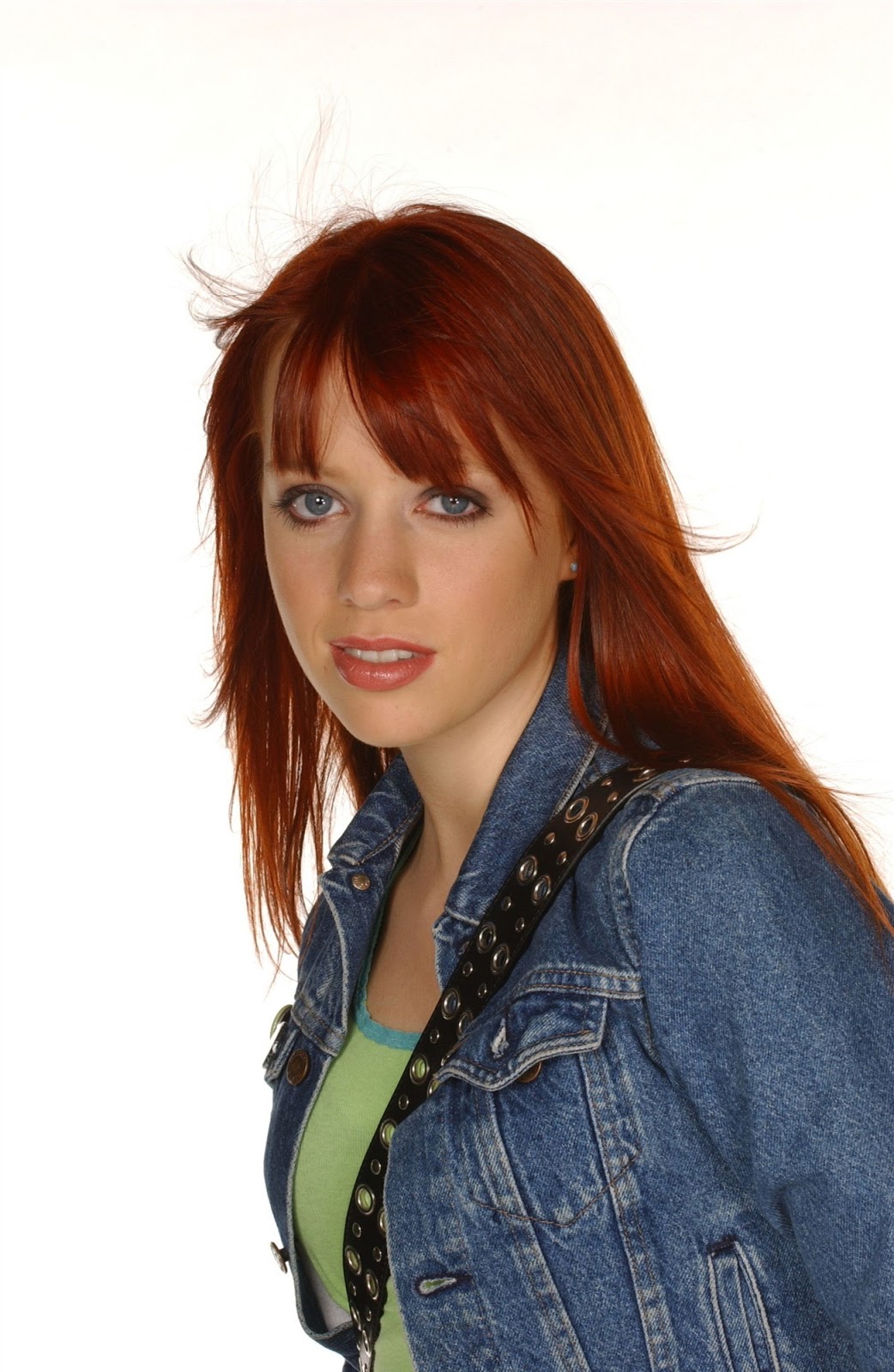 STAR CELEBRITY WALLPAPERS: Alexz Johnson HD Wallpapers