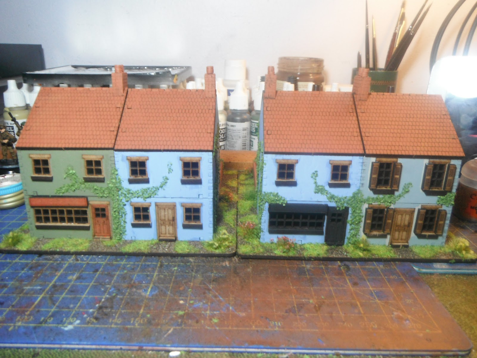 A figure painting therapy project.: Giving simple MDF buildings a makeover!