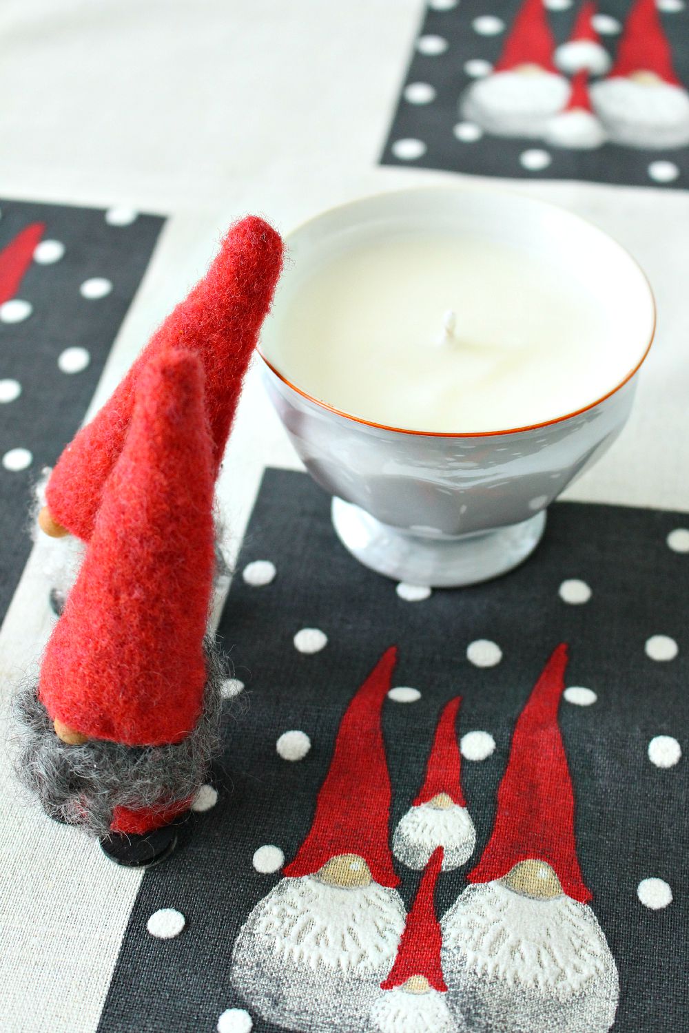 DIY Felt Tomte (Scandinavian Felt Gnomes) | Dans le Lakehouse