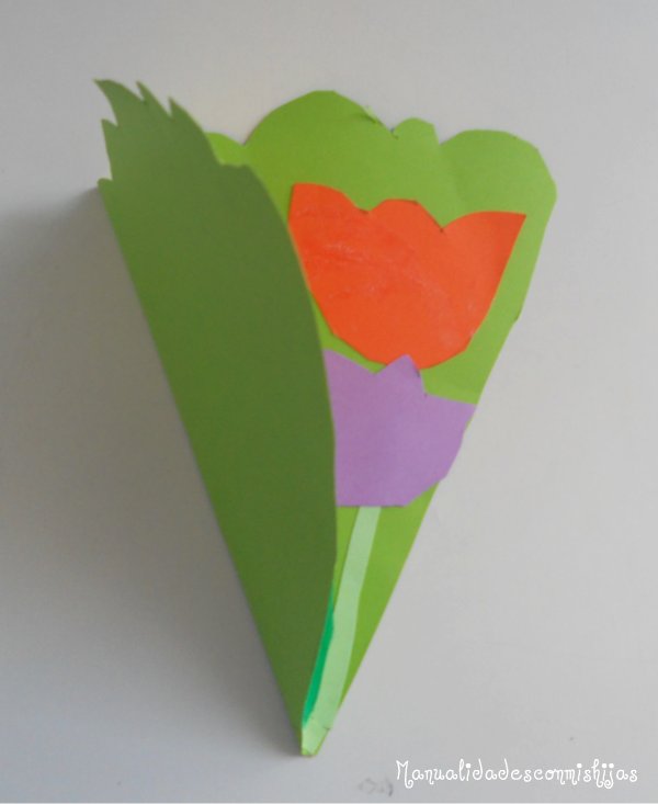 Manualidades con mis hijas: Tarjeta de flores para el Día de la madre