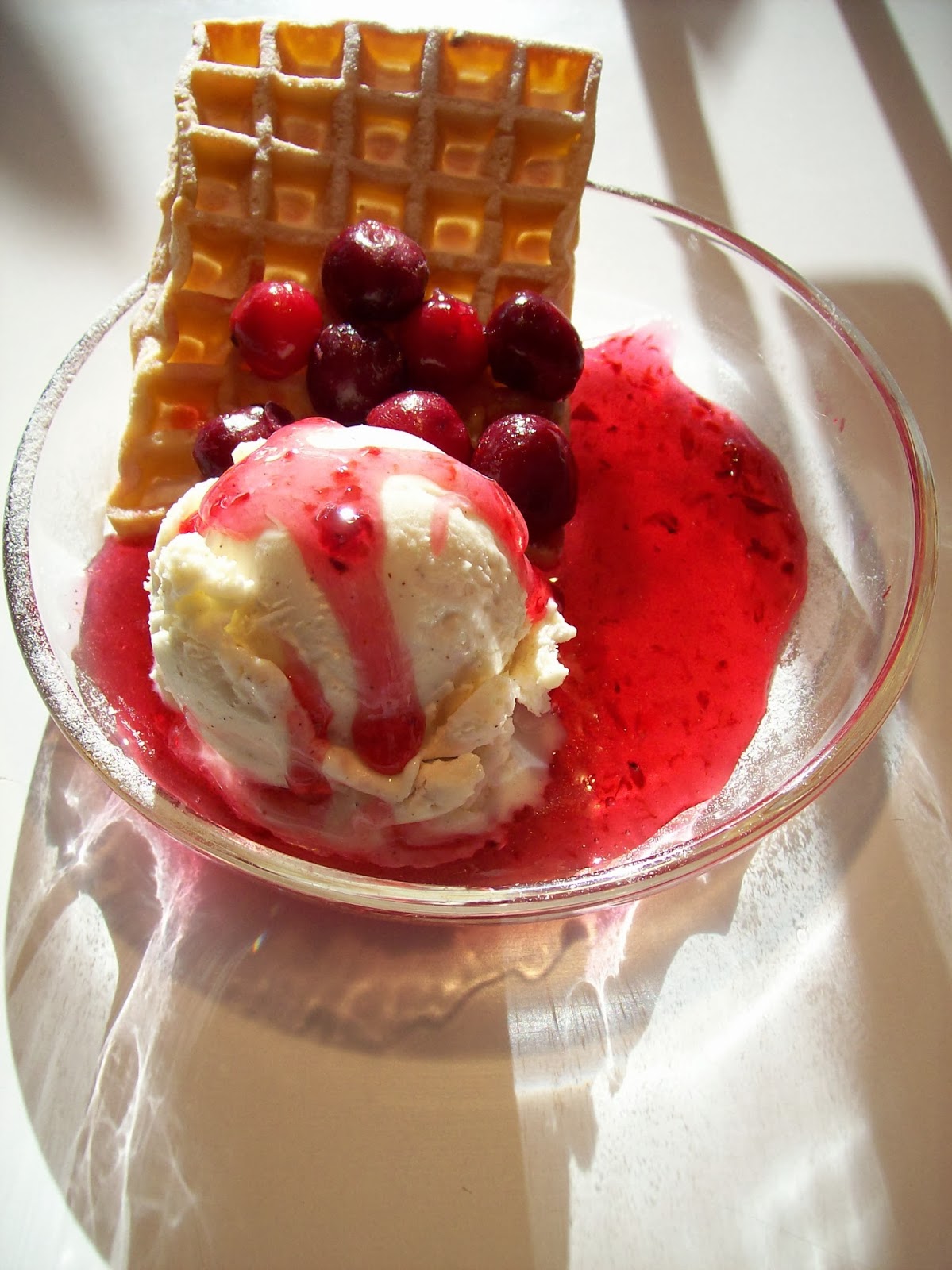 Eis selber machen mit der Haushaltseismaschine: Spaghetti-Eis selber machen