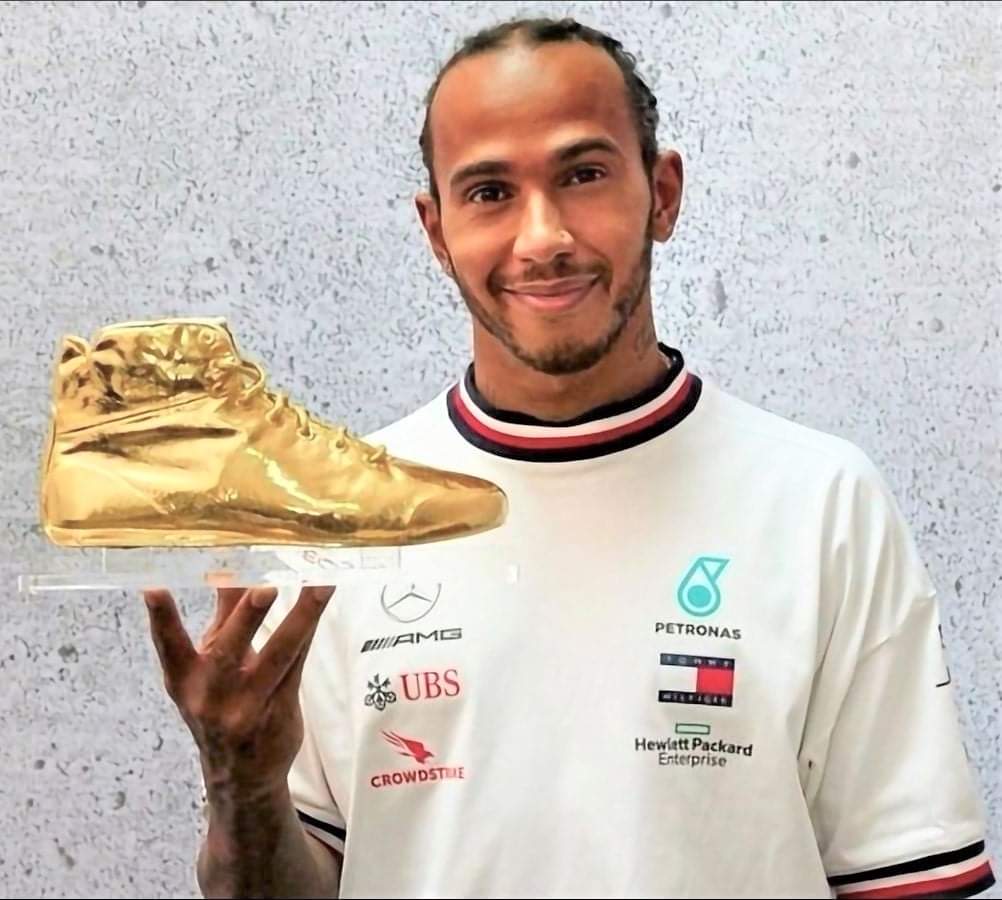 MAX SPORTS: LEWIS HAMILTON WINS THE GOLDEN RACING SHOE | RACING DRIVER ...
