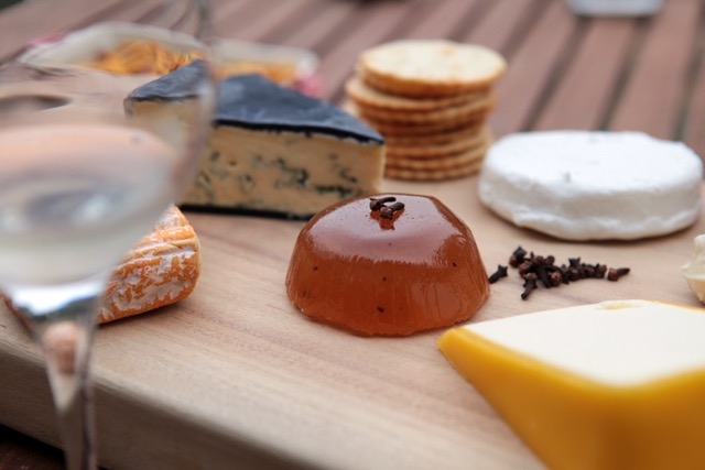 Alice Bakes a Cake: Spiced pear paste