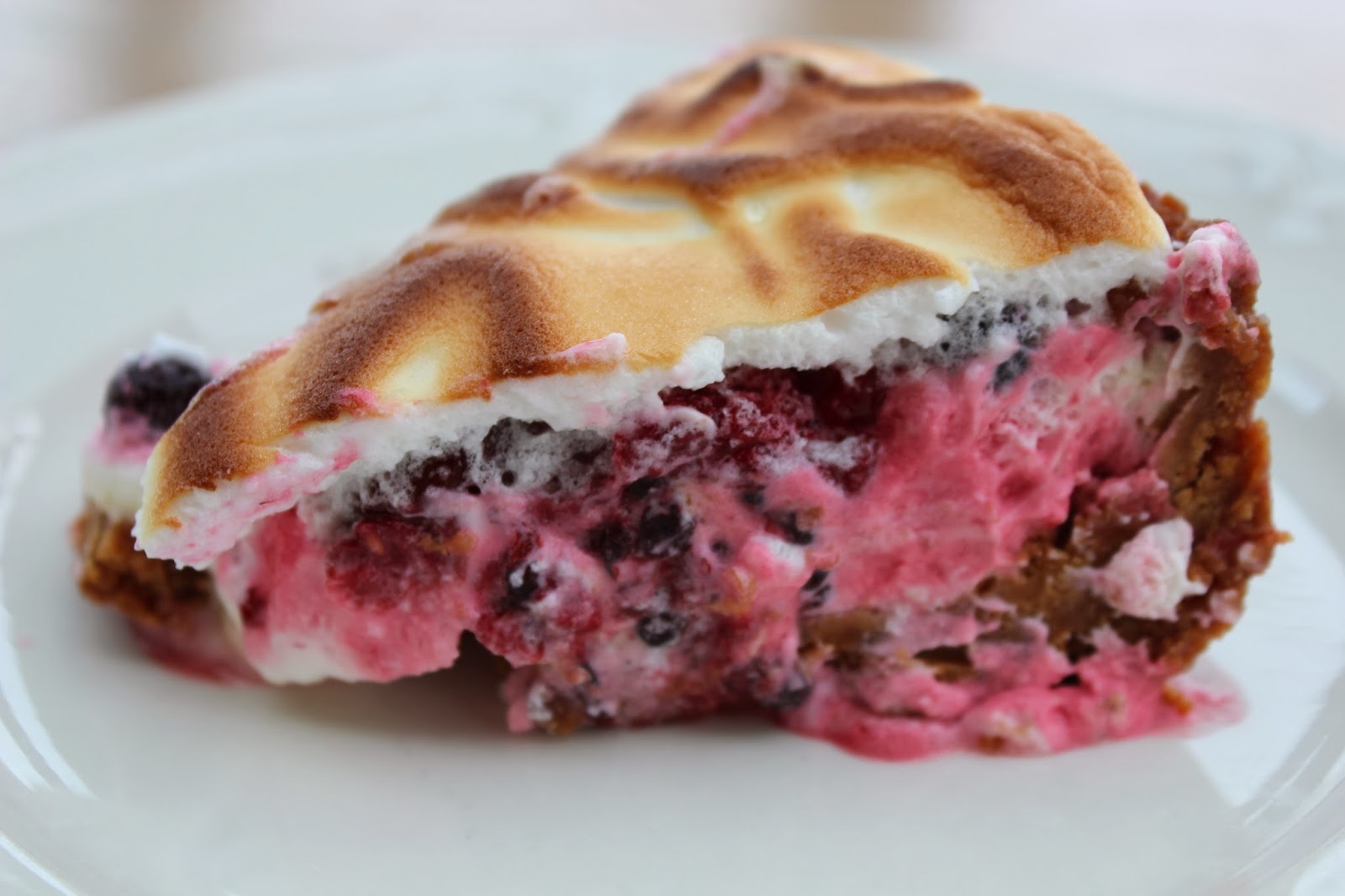 * La tarte aux fruits rouges meringuée à la façon des Tartes de ...