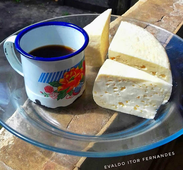 O que não pode faltar no café do mineiro ~ Conheça Minas