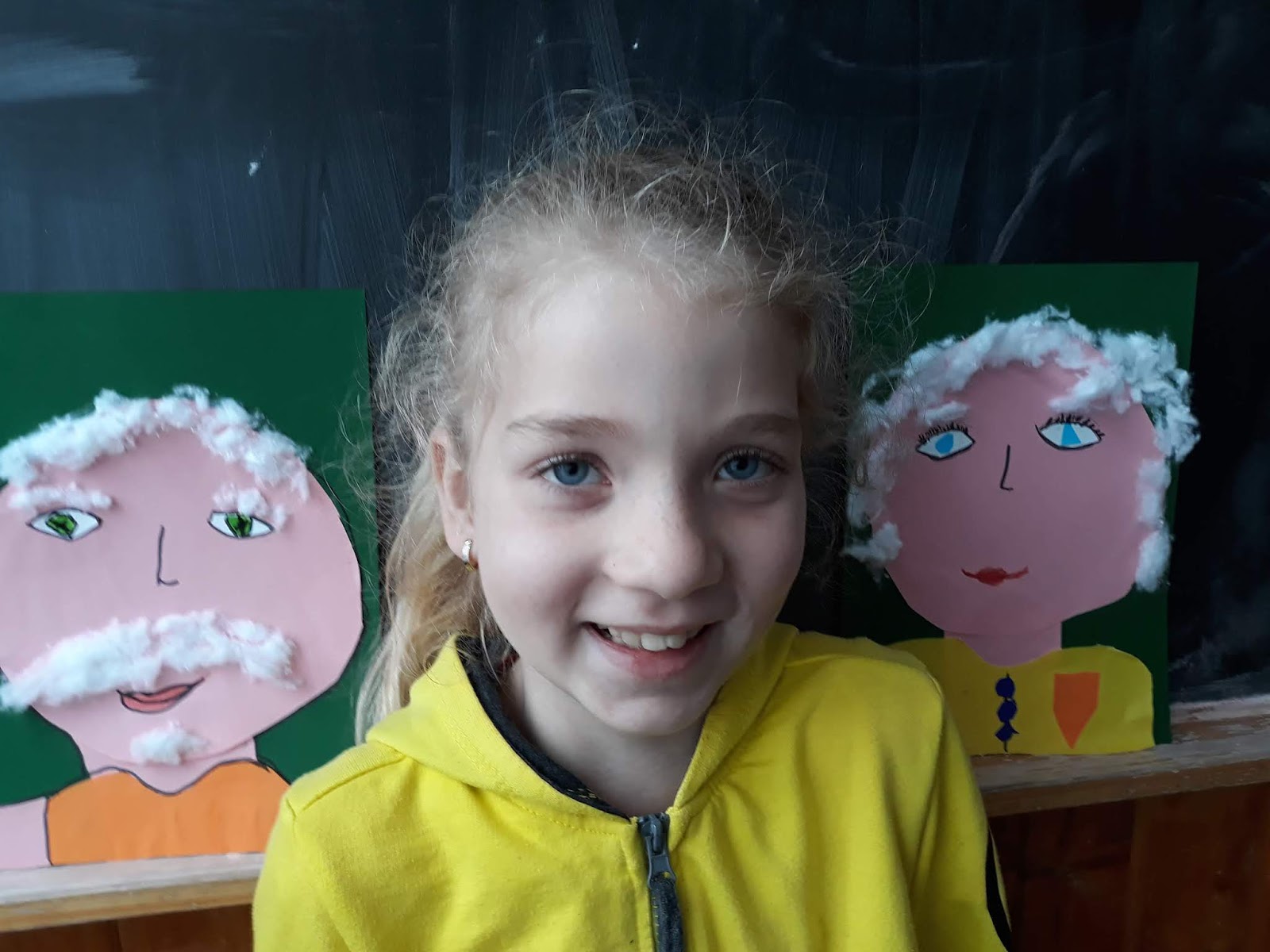 CLASA a IV a 2020-2021: Bunicul și bunica