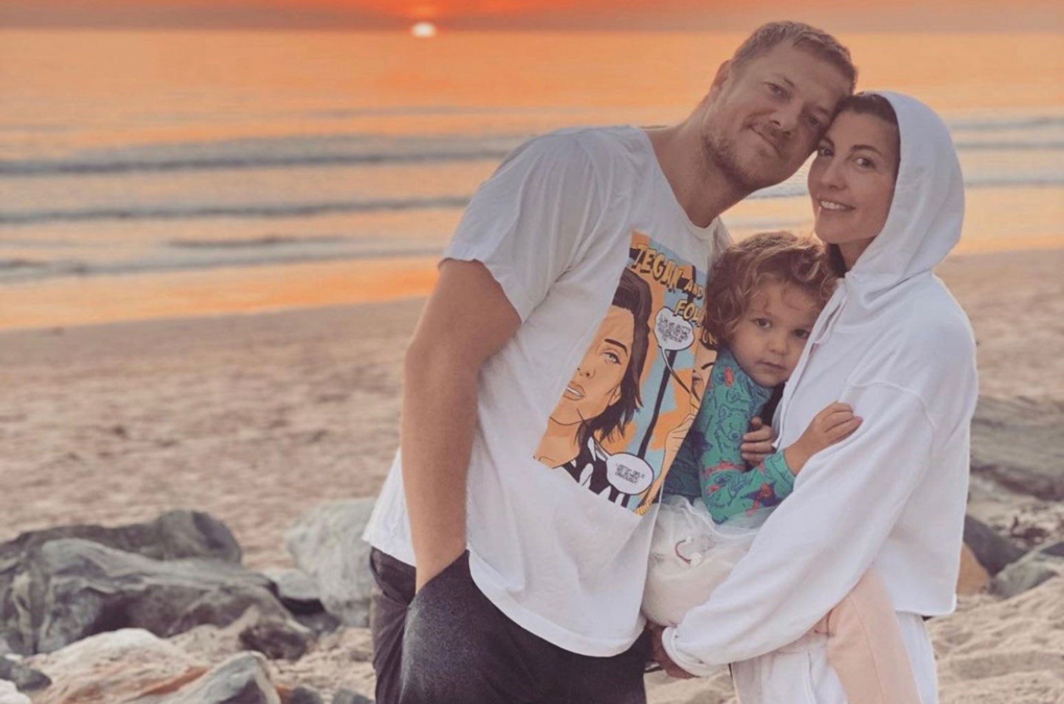 Dan Reynolds el líder de la banda musical "Imagine Dragons" donó la ...