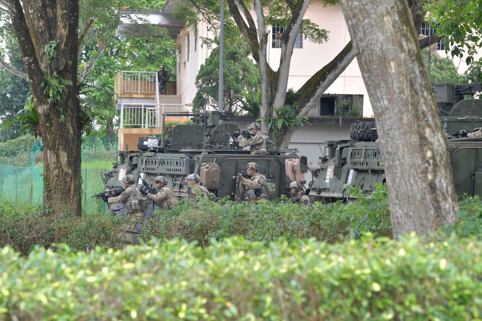 DEFENSE STUDIES: Singapore and US Army Conduct Urban Combat Exercise