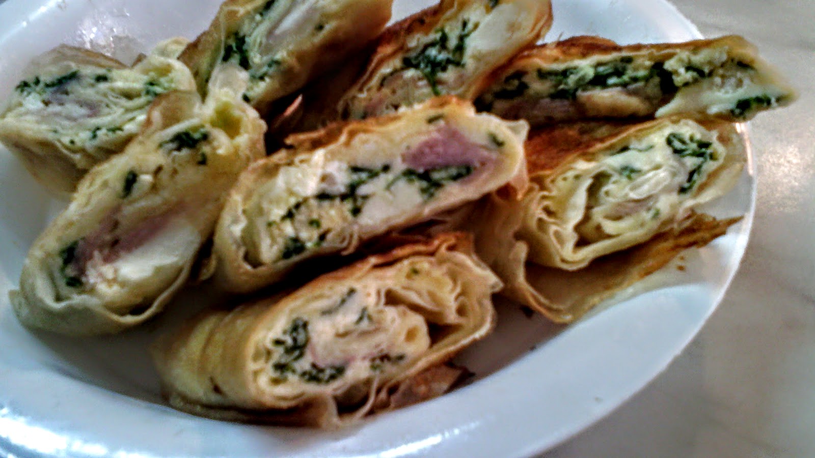 U kuvanju masta pravi svasta: PALACINCI SA SIROM & RUKOLOM & SUNKOM ...