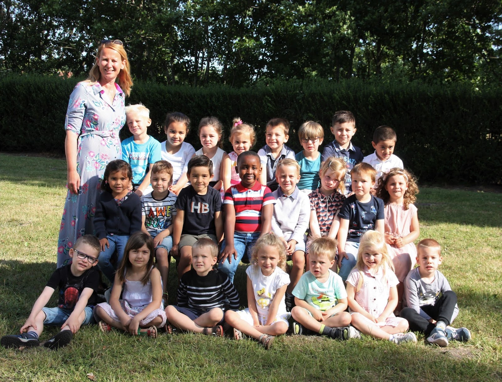 2de kleuterklas: Wat een mooie klasfoto!