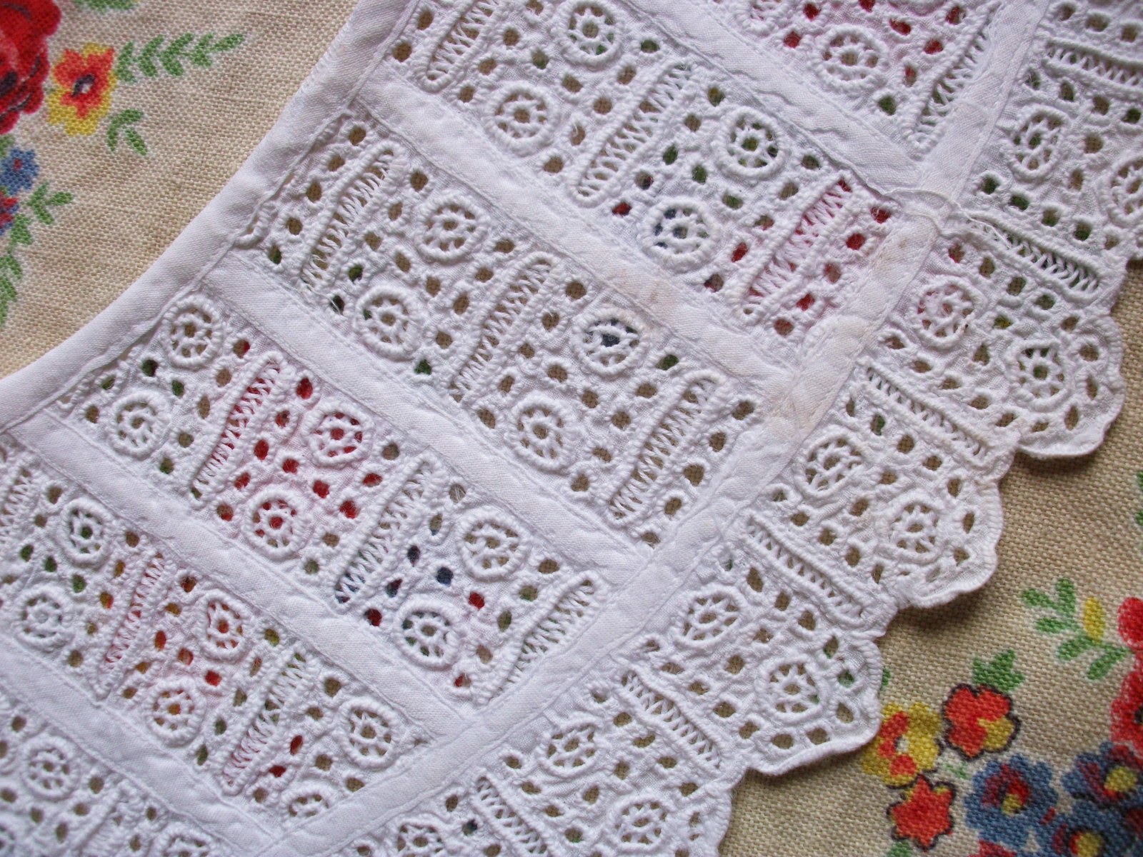 Vintage Maison: lace and broderie anglaise