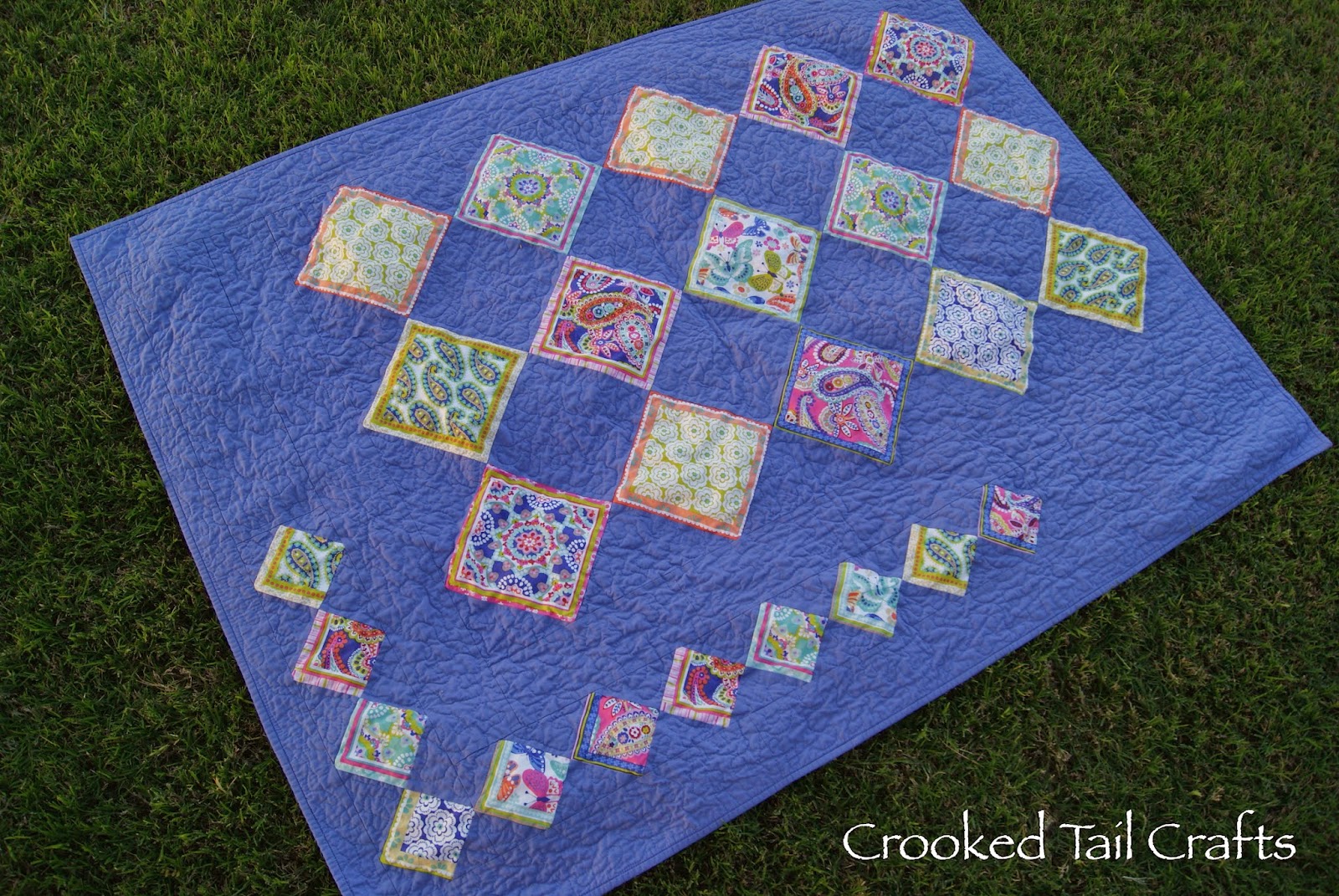 Crooked Tail Crafts: Paisleigh Handkerchief Quilt