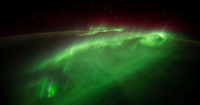Strange “Aurora Sounds” that sound like Star Wars blasters recorded in ...