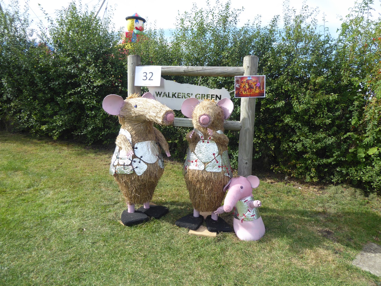 Bunny Mummy: Clicking Away