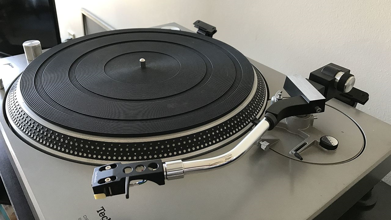 How the Technics 1200 Turntable Defined '80s Music