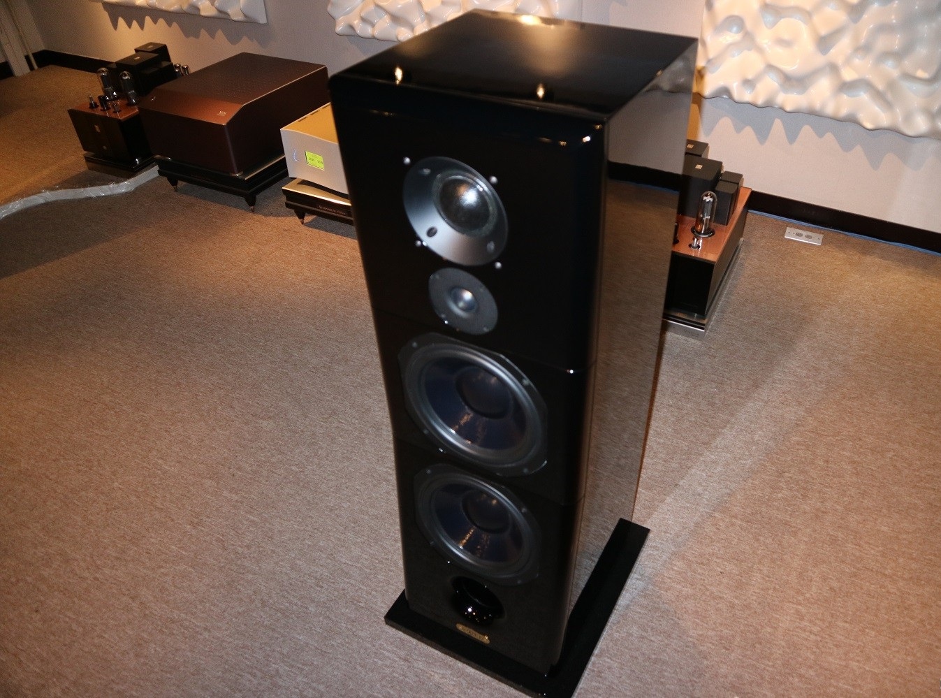 GRAHAM AUDIO `VOTU ` Loudspeaker