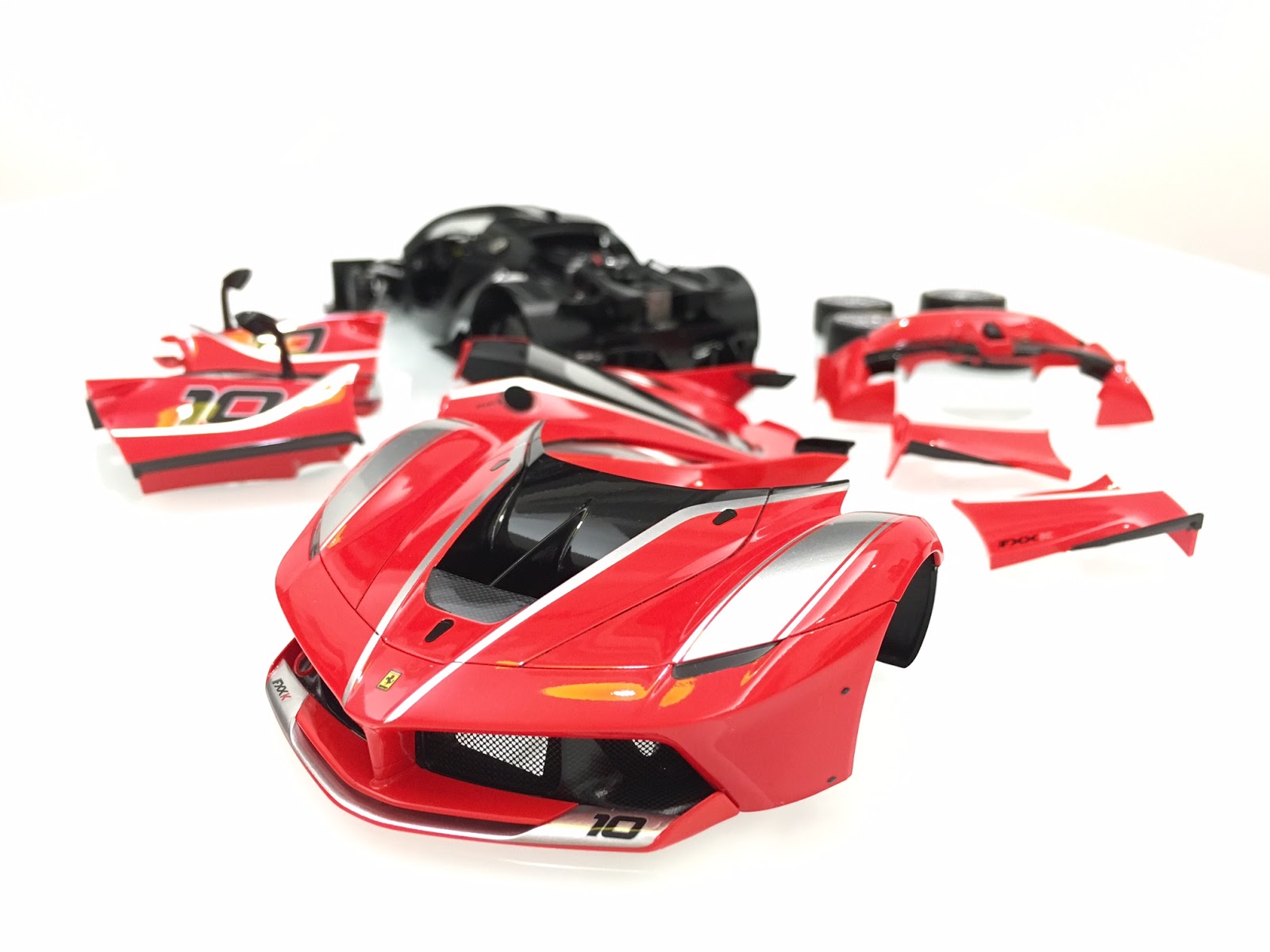 新手砌模型: Tamiya 1/24 Ferrari FXX K build (田宮 1/24 FXX K 製作）
