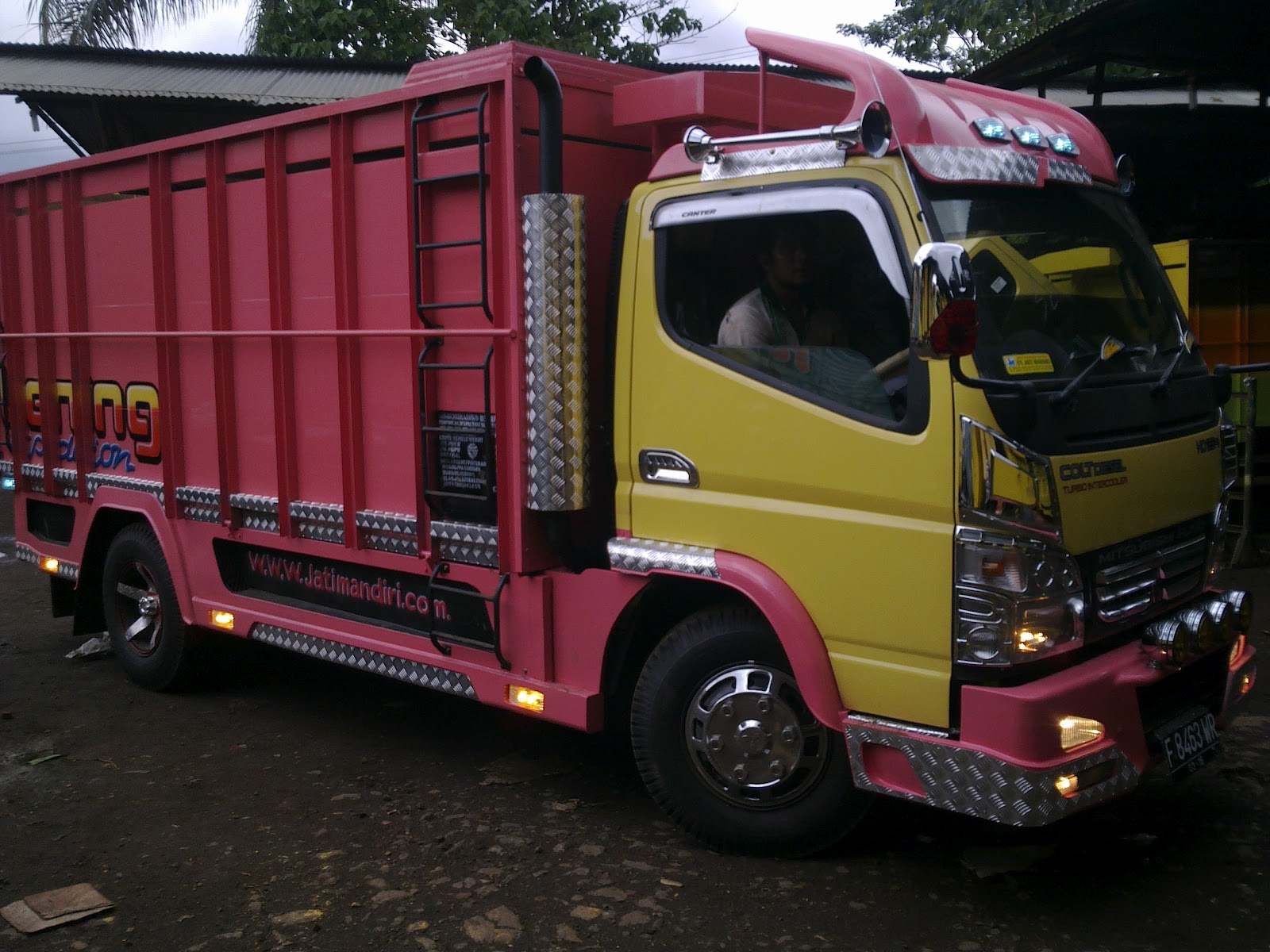 KAROSERI BAK TRUCK JATI MANDIRI: KAROSERI TRUCK JATI MANDIRI