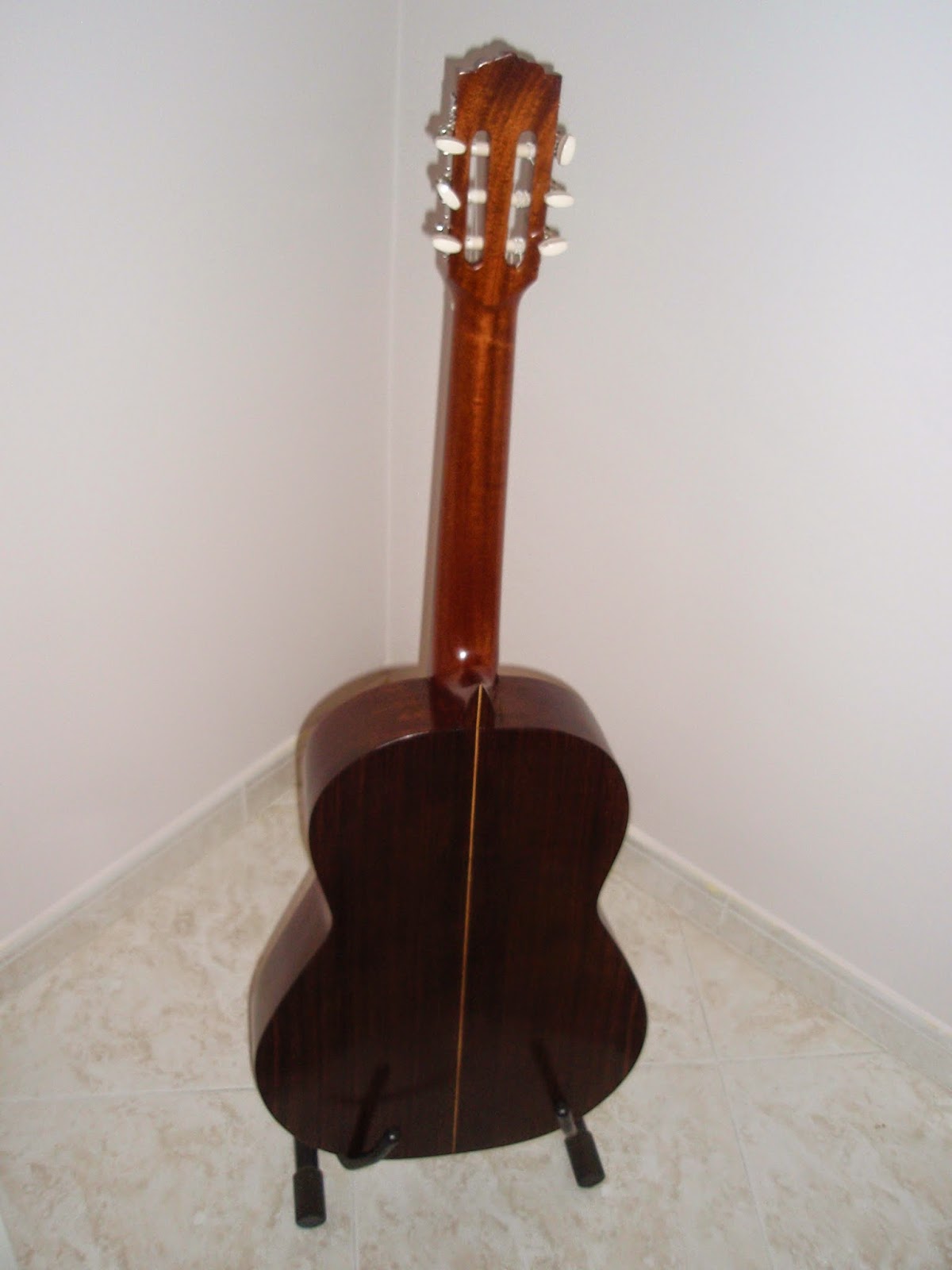 Luthier Manuel Carrega: Construção de Viola Clássica Artesanal