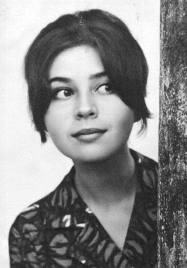 The “First Lady of Slovak Theater”: 28 Gorgeous Photos of Emília ...