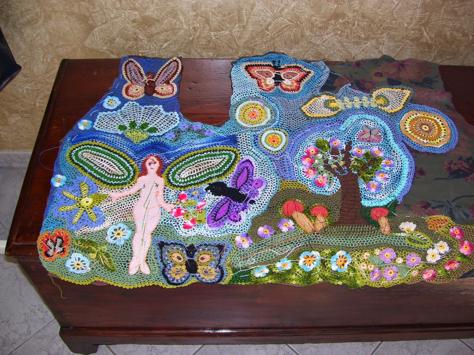 Intrecci Incantati: Fata uncinetto e nuova giacca fatata "Merletto ...