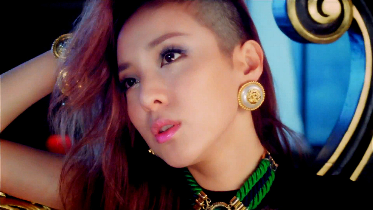 The Elegant Moustache: 2NE1 Inspired Makeup - Dara