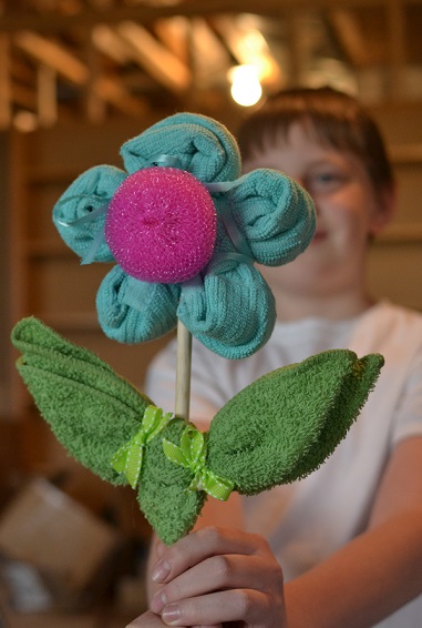 The Sew*er, The Caker, The CopyCat Maker: Kitchen Towel Flower