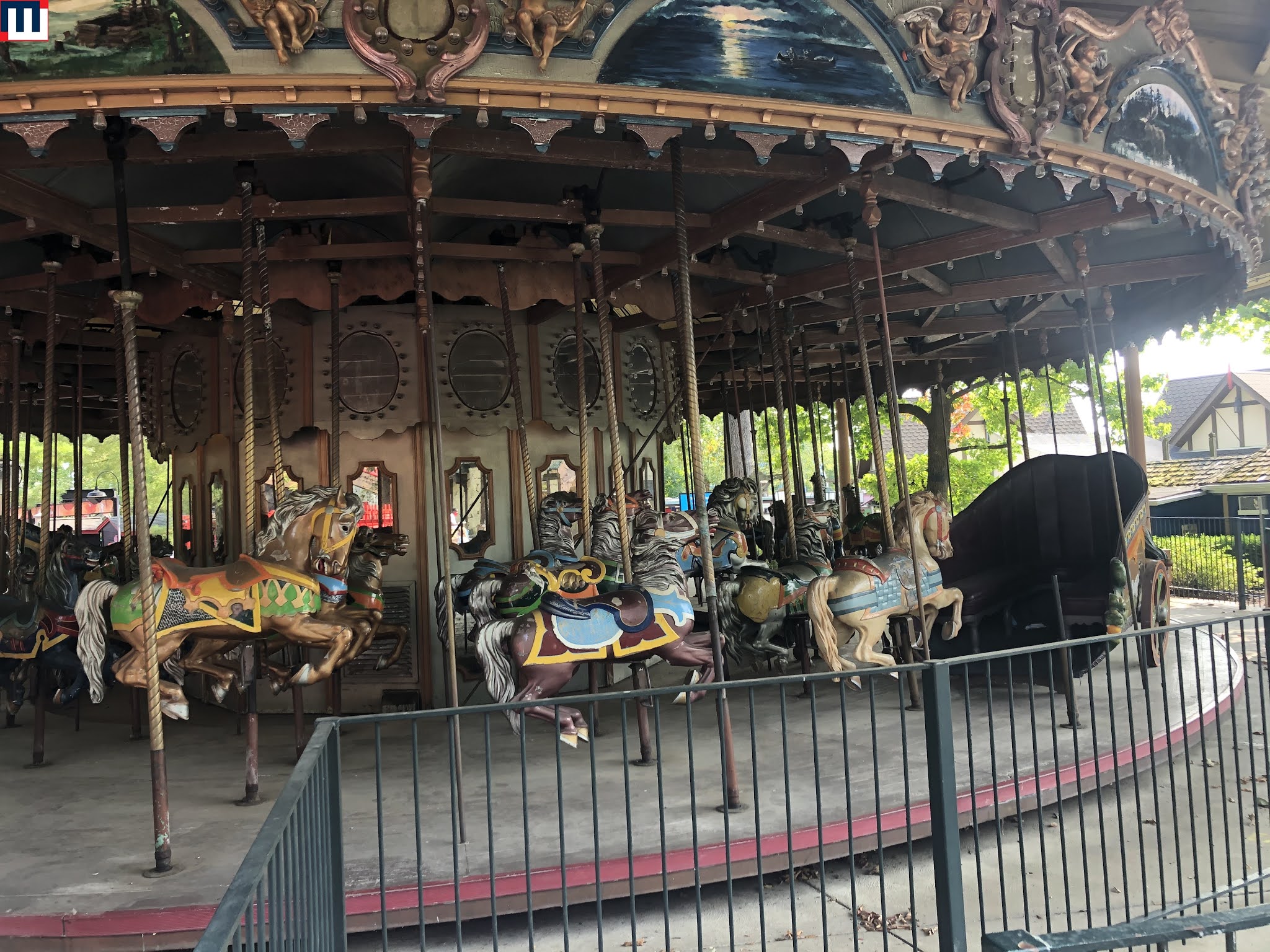 MidwestInfoGuide: The Grand Ole Carousel (SFSTL)