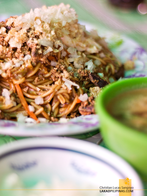 BENGUET | Pancit Batil Patong in Baguio City - Lakad Pilipinas