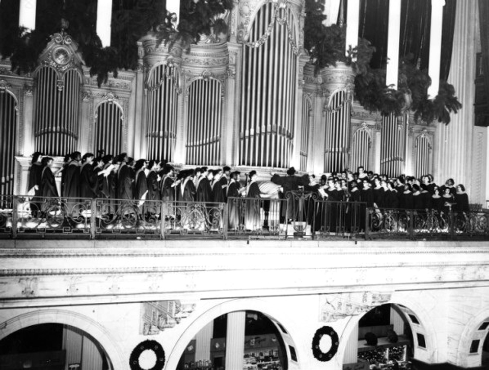 Life In The So-Called Space Age: Christmas At John Wanamaker's Philadelphia