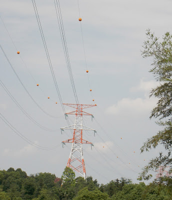 Conductor warning light/power line marker/self illuminated power line ...