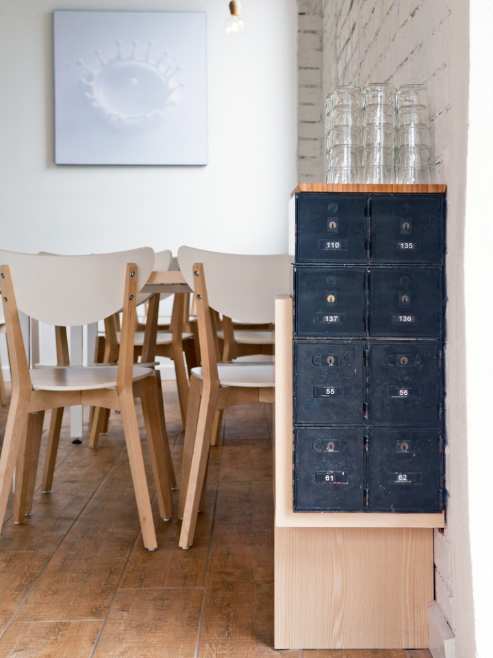 THE LITTLE MAN: UNA CAFETERÍA SENCILLA PERO VISTOSA | María Rodríguez ...