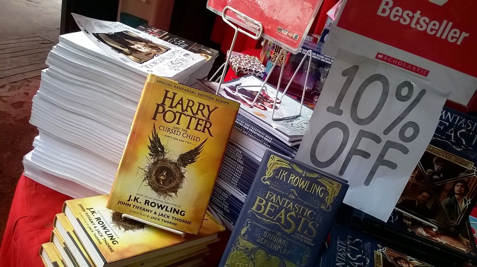 Box All You Can Book Buffet at Scholastic A Very Merry Christmas Sale ...