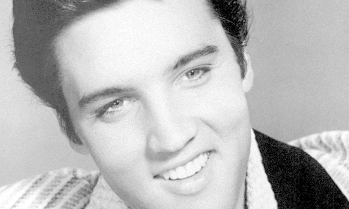 Elvis - IMAGES his wonderful smile