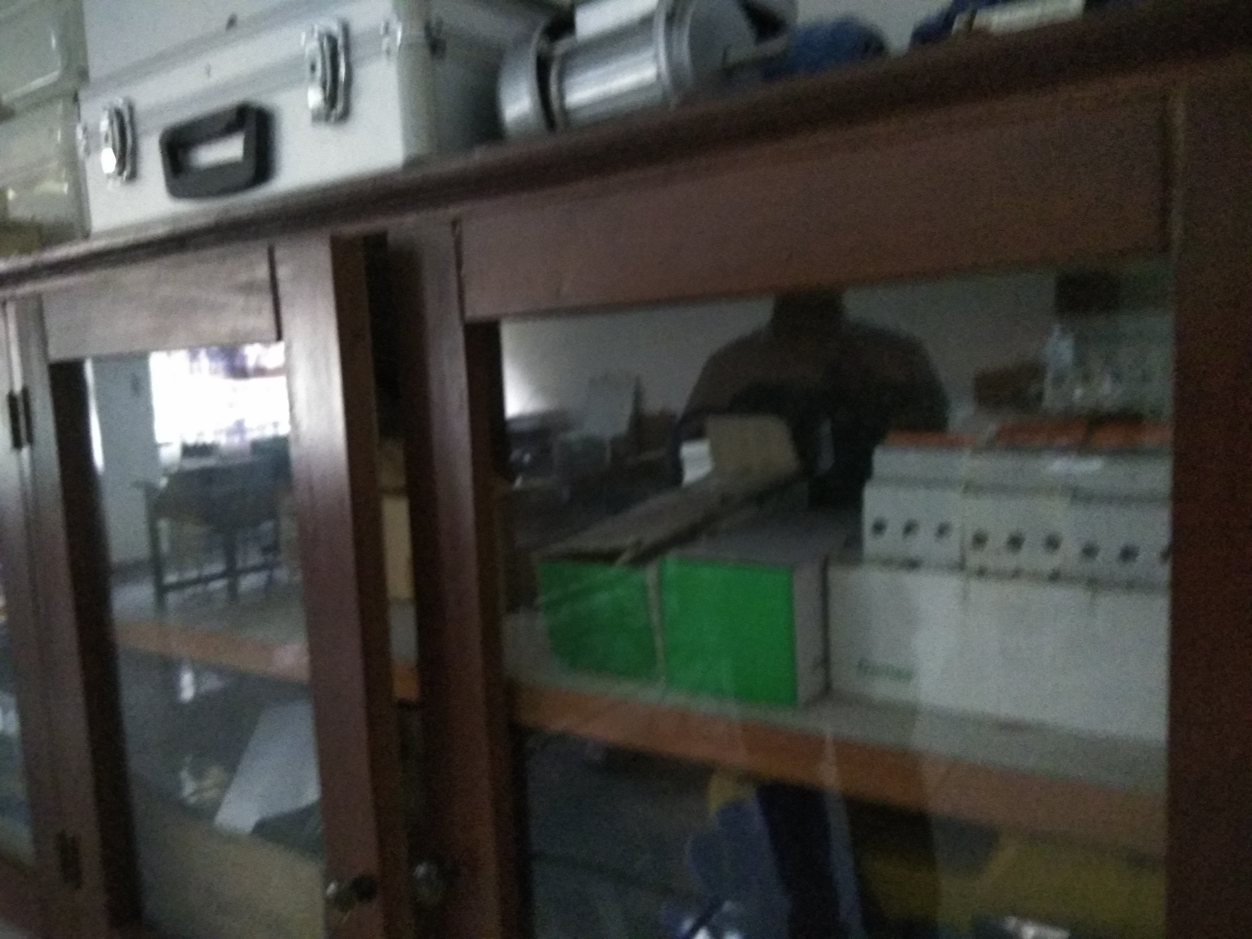 LTE: Ruangan dan Alat Lab