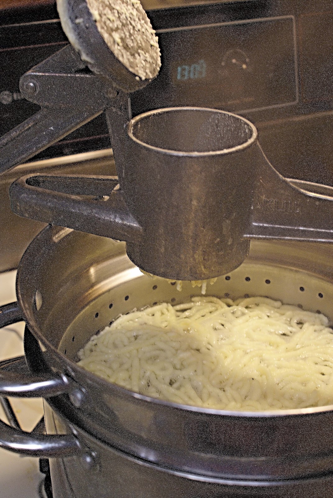 The Hungry Lovers: Spaetzle with Swiss Cheese