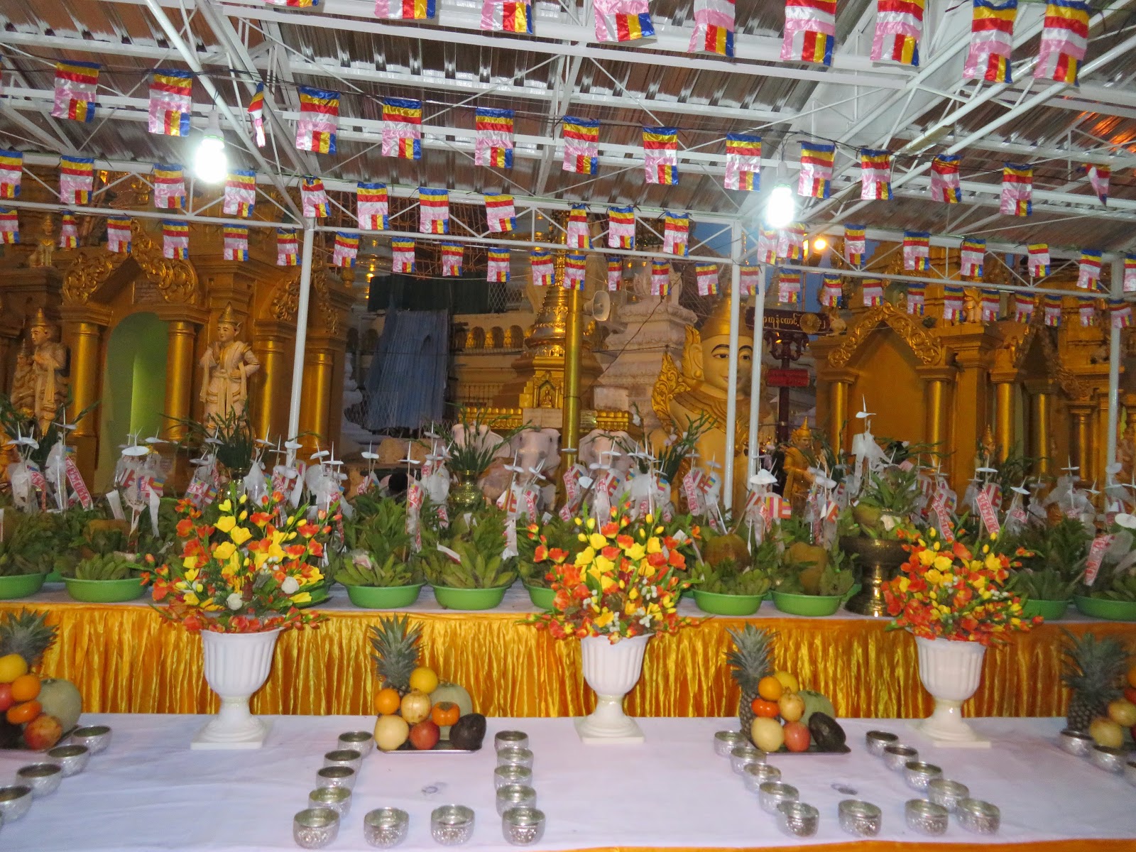 Kee Hua Chee Live!: VISITING SCHWEDAGON GOLDEN PAGODA TEMPLE IN YANGON ...