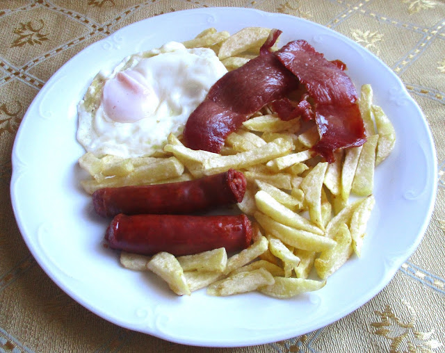 Aquí se cocina: Chistorra, con huevos, jamón y patatas fritas